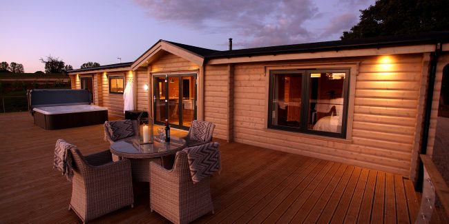 Windermere 3 Bedroom Log Home / Annexe | Norwegian Log